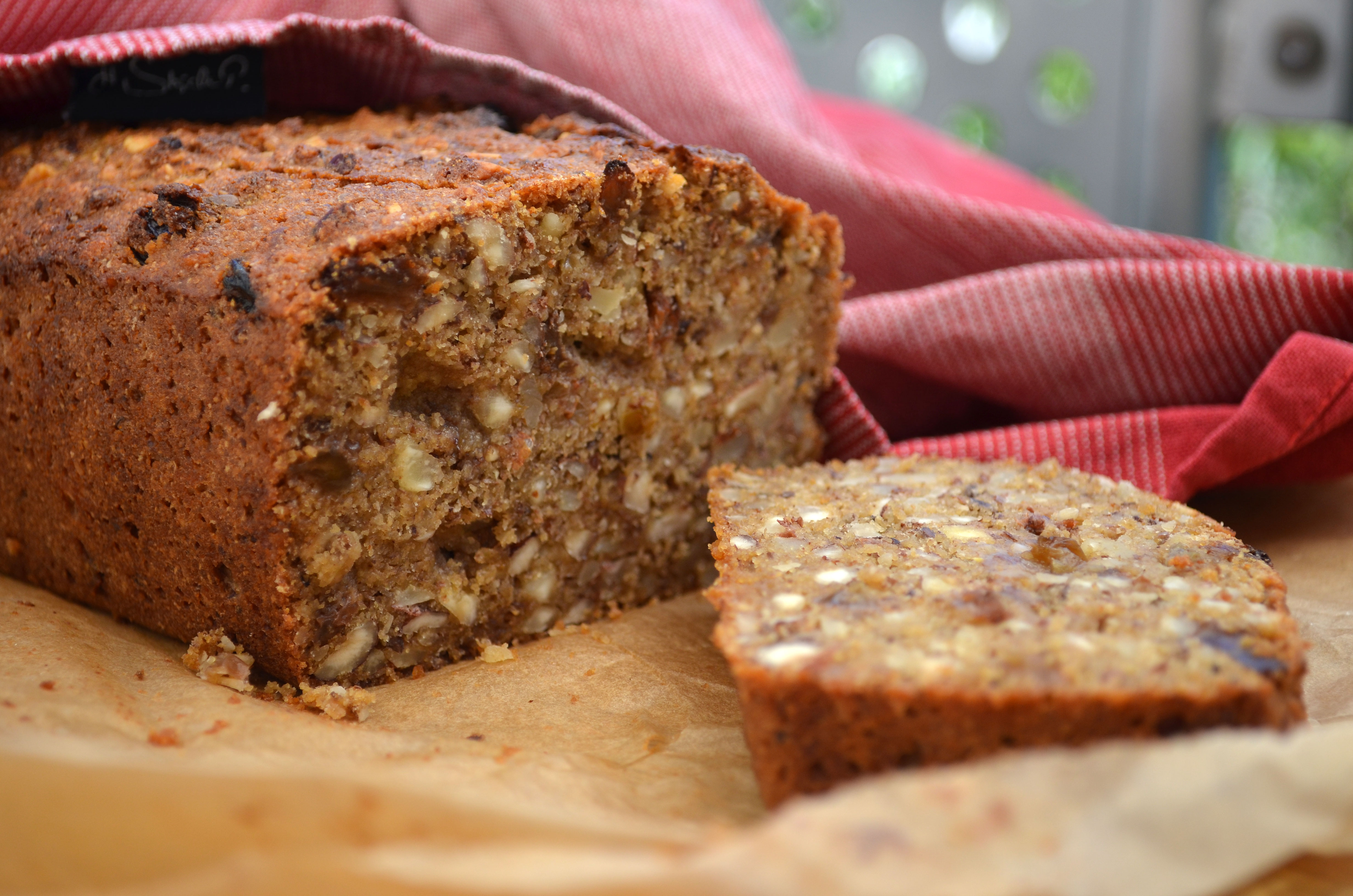 Semolina Cake with Raisins and Nuts (vegan) - Conscious Lifestyle of Mine